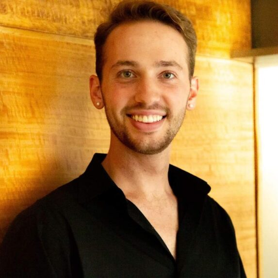 Luke-Elmer-headshot-860x573 - Benedict XVI Institute